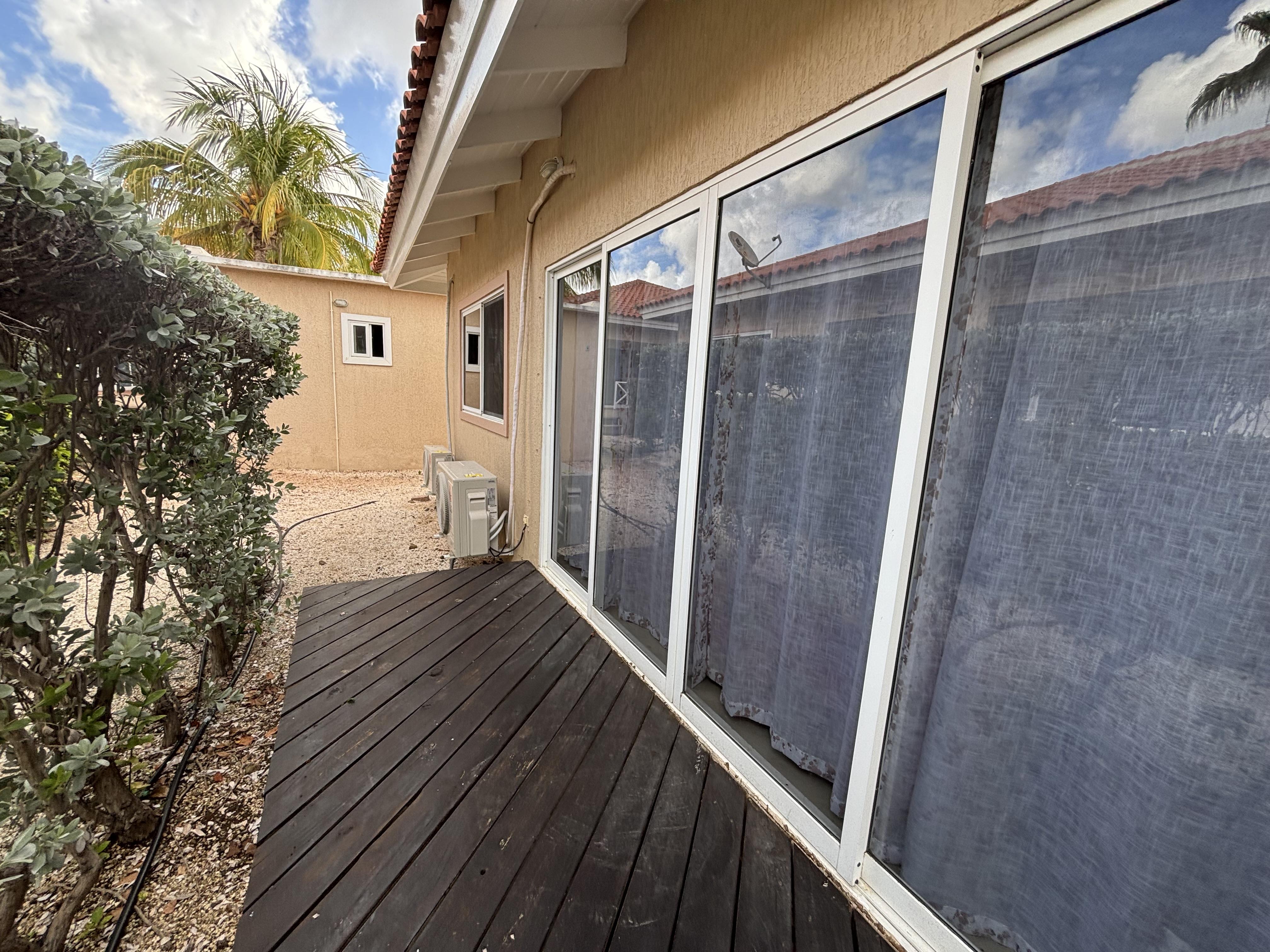 For Rent: 2-Bedroom Bungalow in Caribbean Beach Resort, Piscadera